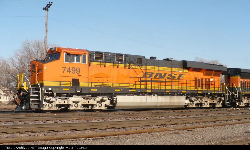 BNSF 7499